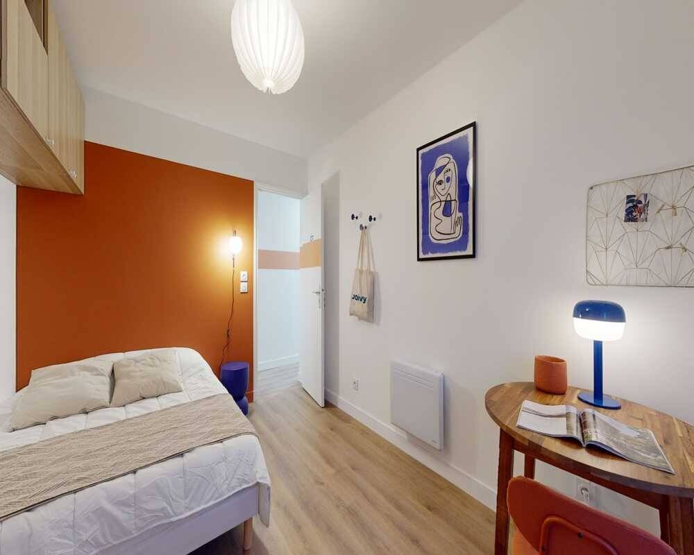 140m² Private room in a flatshare for 9 people Paris | Studapart