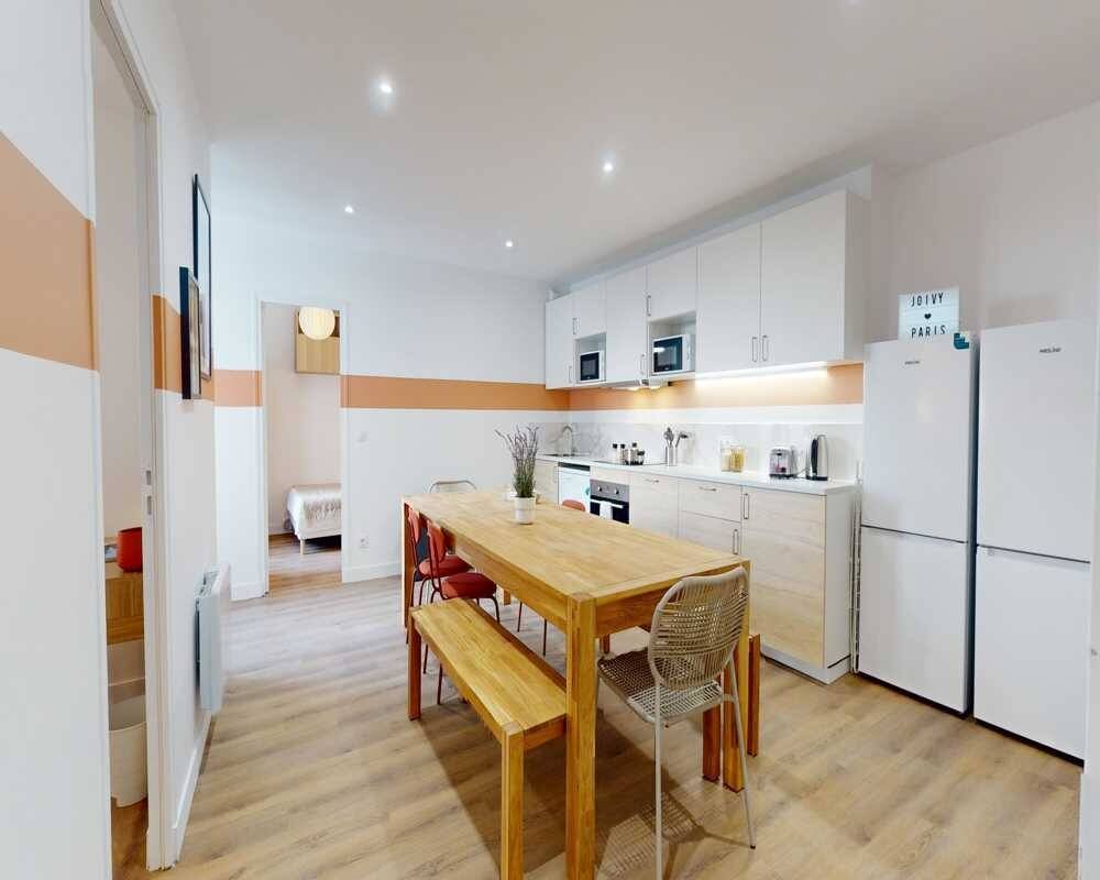 140m² Private room in a flatshare for 9 people Paris | Studapart