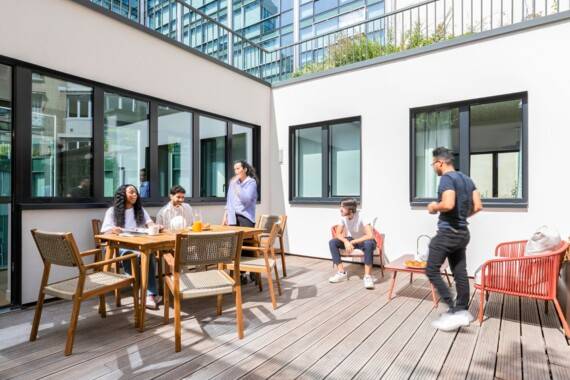 Logement en colocation pour 10 personnes de 1000m² Paris | Studapart